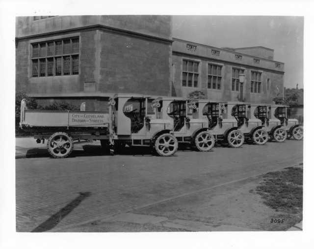 1920s Era GMC City of Cleveland Division of Streets Truck Fleet Photo 0153