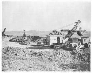 1936-1937 Mack BX Dump Trucks and Northwest Shovels Photo Lot 0237 ...