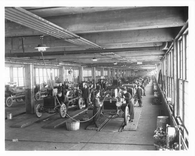 1920s GMC Truck Assembly Line Press Photo 0249