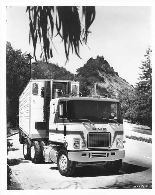 1977 GMC Astro 95 COE Tractor Trailer Truck Press Photo 0273